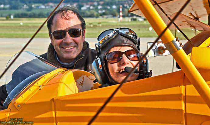 Bücker Doppeldecker fliegen Schweiz